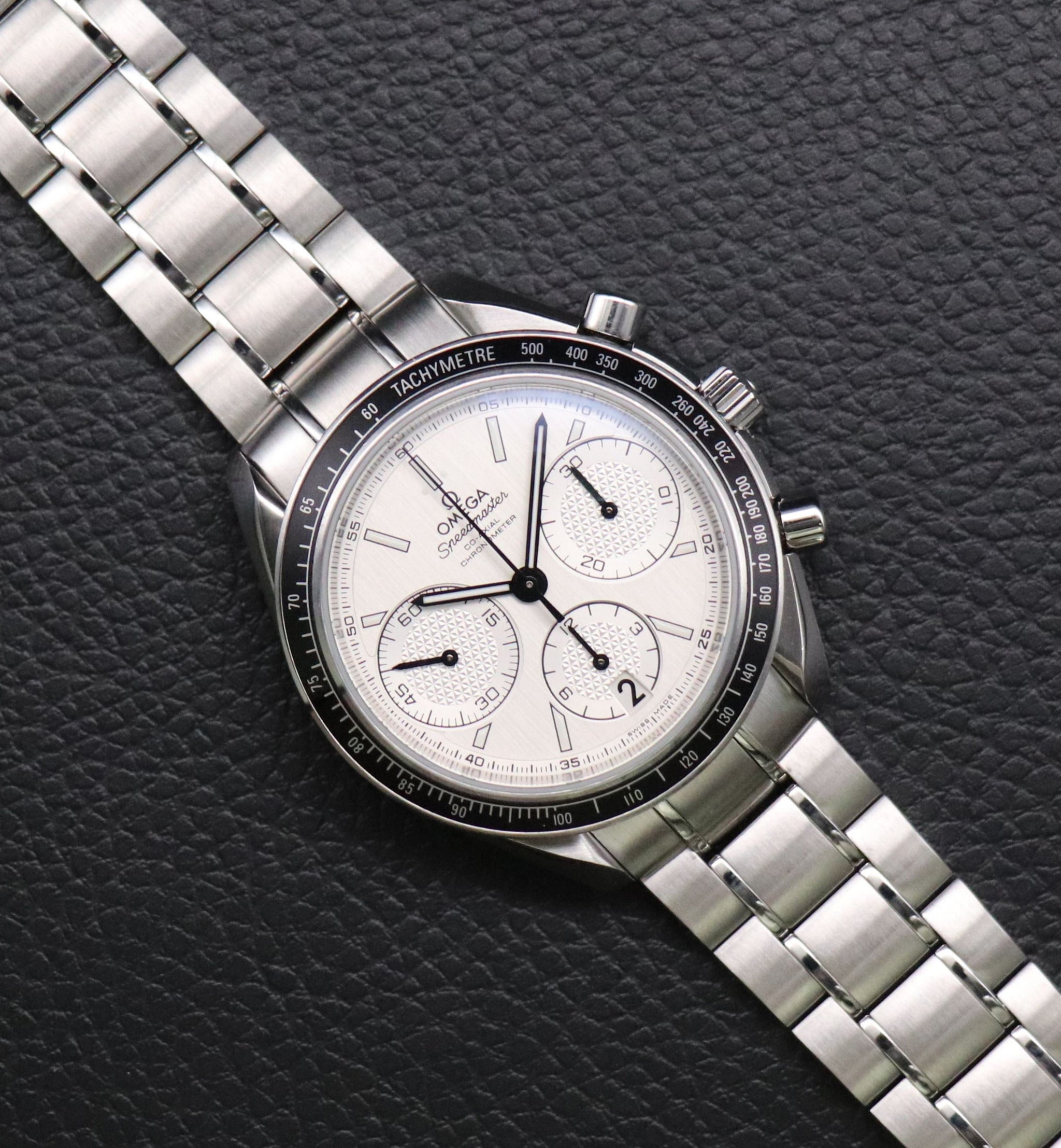 Omega Speedmaster Racing 326.30.40.50.02.001 Albino 2023 Papers